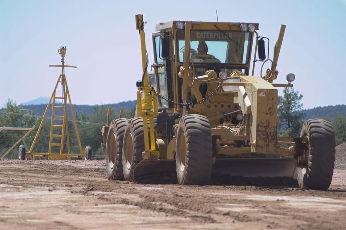 Niwelator laserowy SPECTRA PRECISION GL720 z odbiornikiem HL700 ...